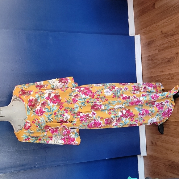 Robert Louis | Dresses | Robert Louis Maxi Dress | Poshmark